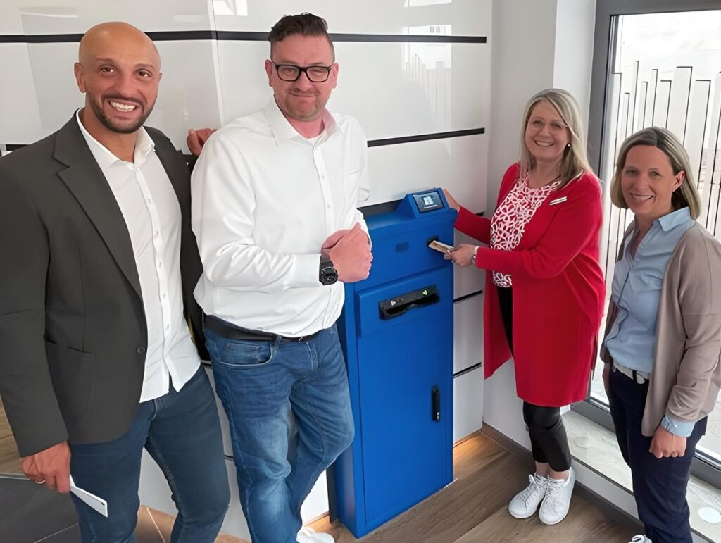 POLYTOUCH® : Electronic mailbox for banks - PYRAMID